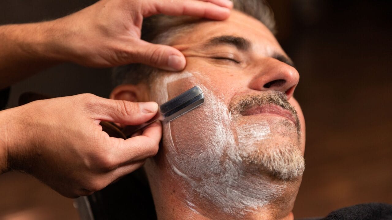 11 Tips for a Flawless Razor Shave From Prep to Aftercare - Das’it Barbershop