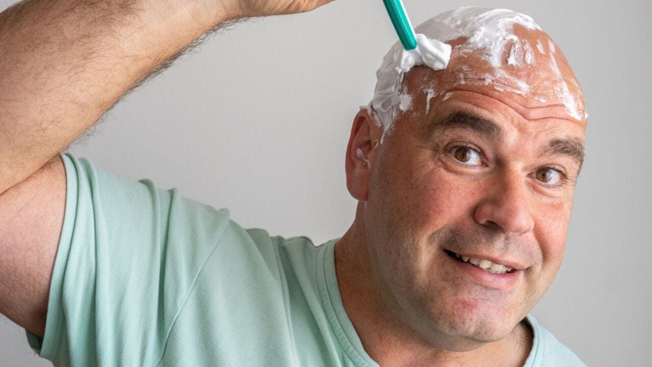 15 Tips for a Smooth and Sleek Head Razor Shave - Das’it Barbershop
